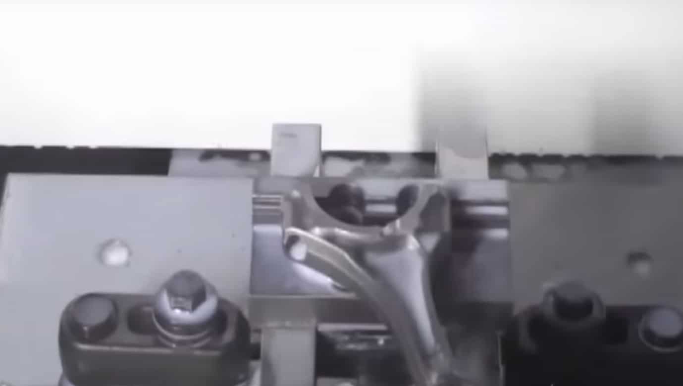 Connecting rod (Edge face) - Xebec Technology Poland EU